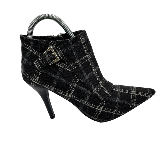Anne Michelle | Shoes | 315plaid Wool Boots Euc Size 6 Blackgrey ...